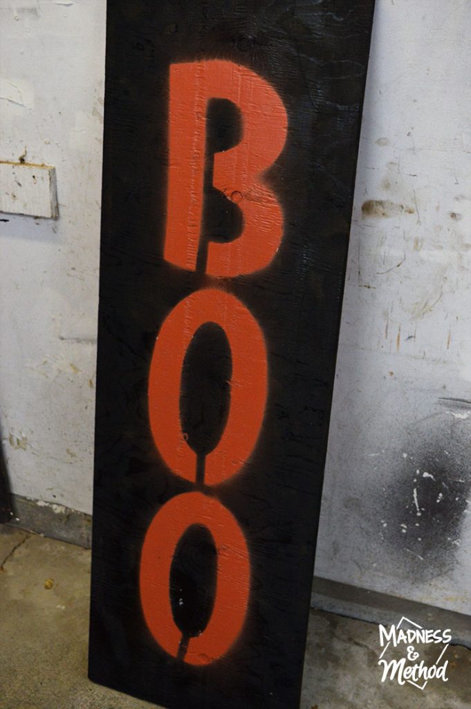Boo Sign (DIY Light Up Board) | Madness & Method